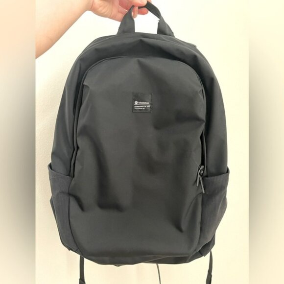 lululemon athletica | Bags | Lululemon Liftos Commuter Backpack 2l ...